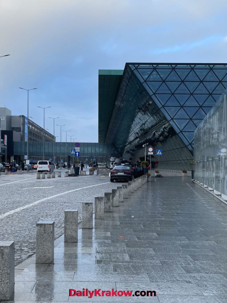Is there smoking area at Krakow Airport. Where is?