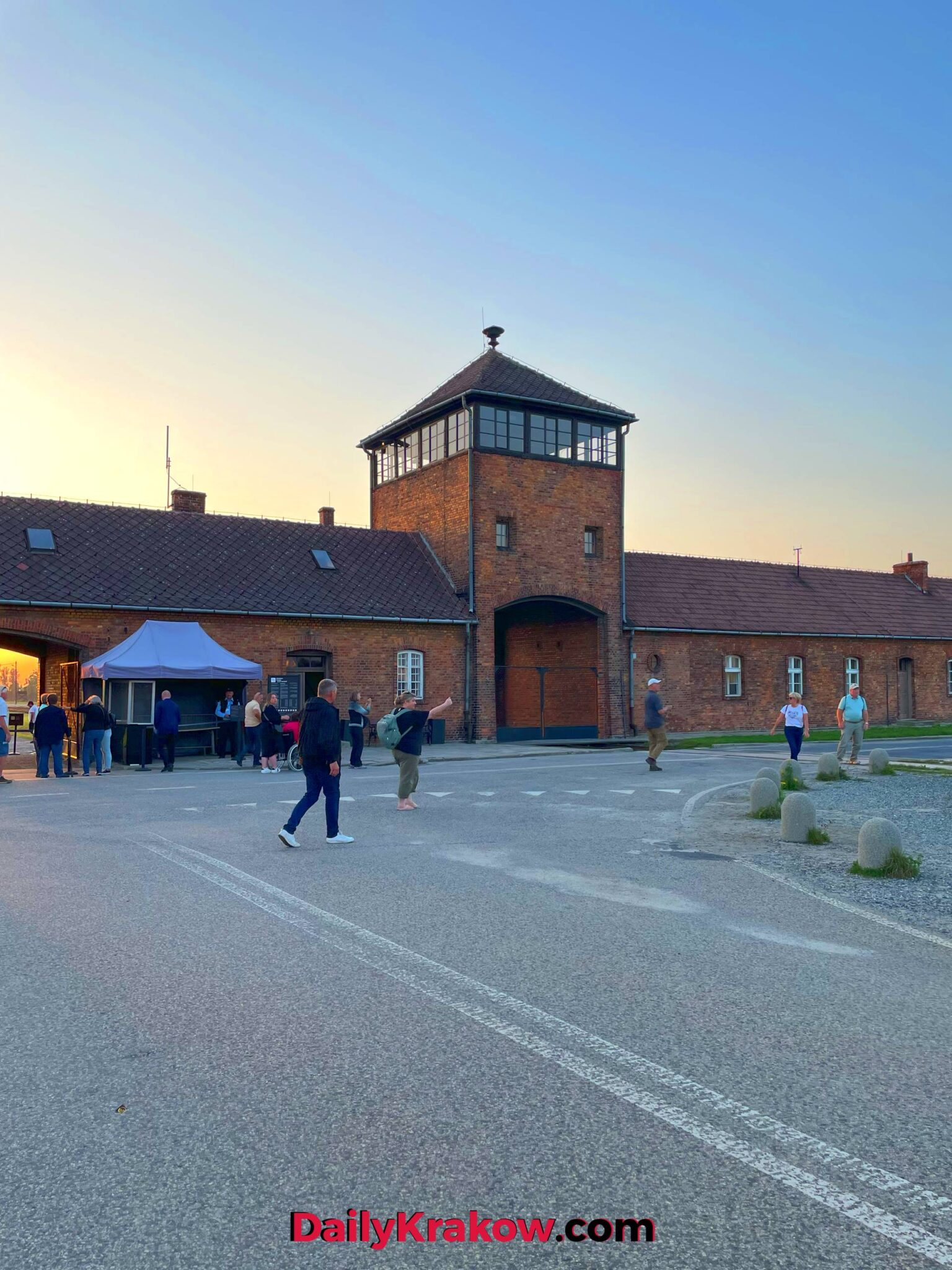 Where is Auschwitz closest airport? Where to land?