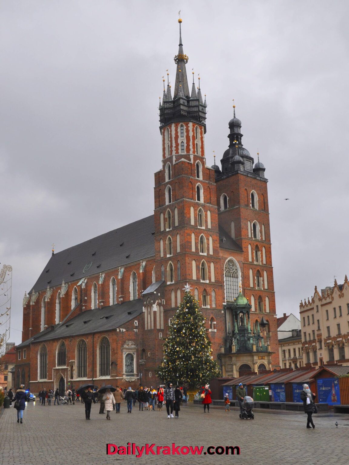 St. Mary's Trumpet Call in Kraków Hejnal. Hours and where is it ...